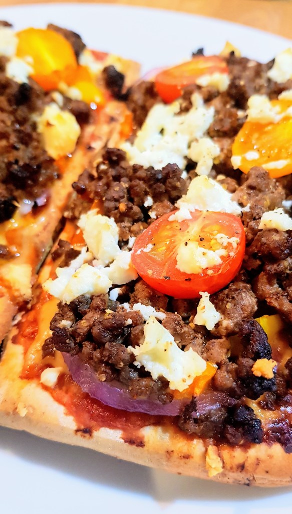 Cheeseburger Flatbread Pizza | THE WEE CALEDONIAN COOK